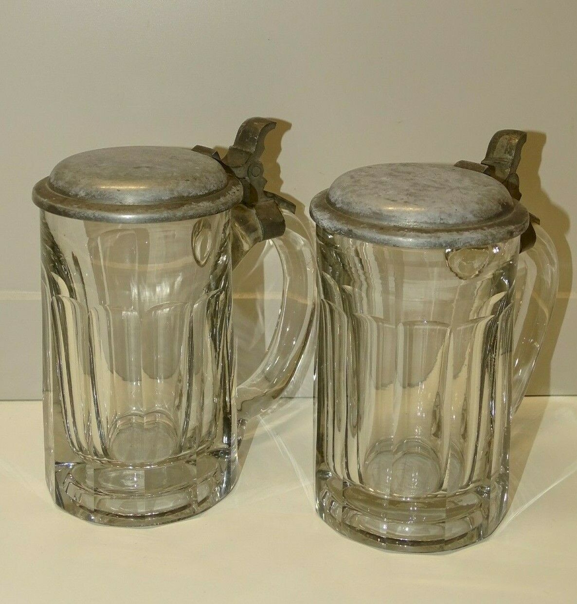 *2 CHOPES ANCIENNES CRISTAL EPAIS PANS COUPES COUVERCLES ETAIN ...