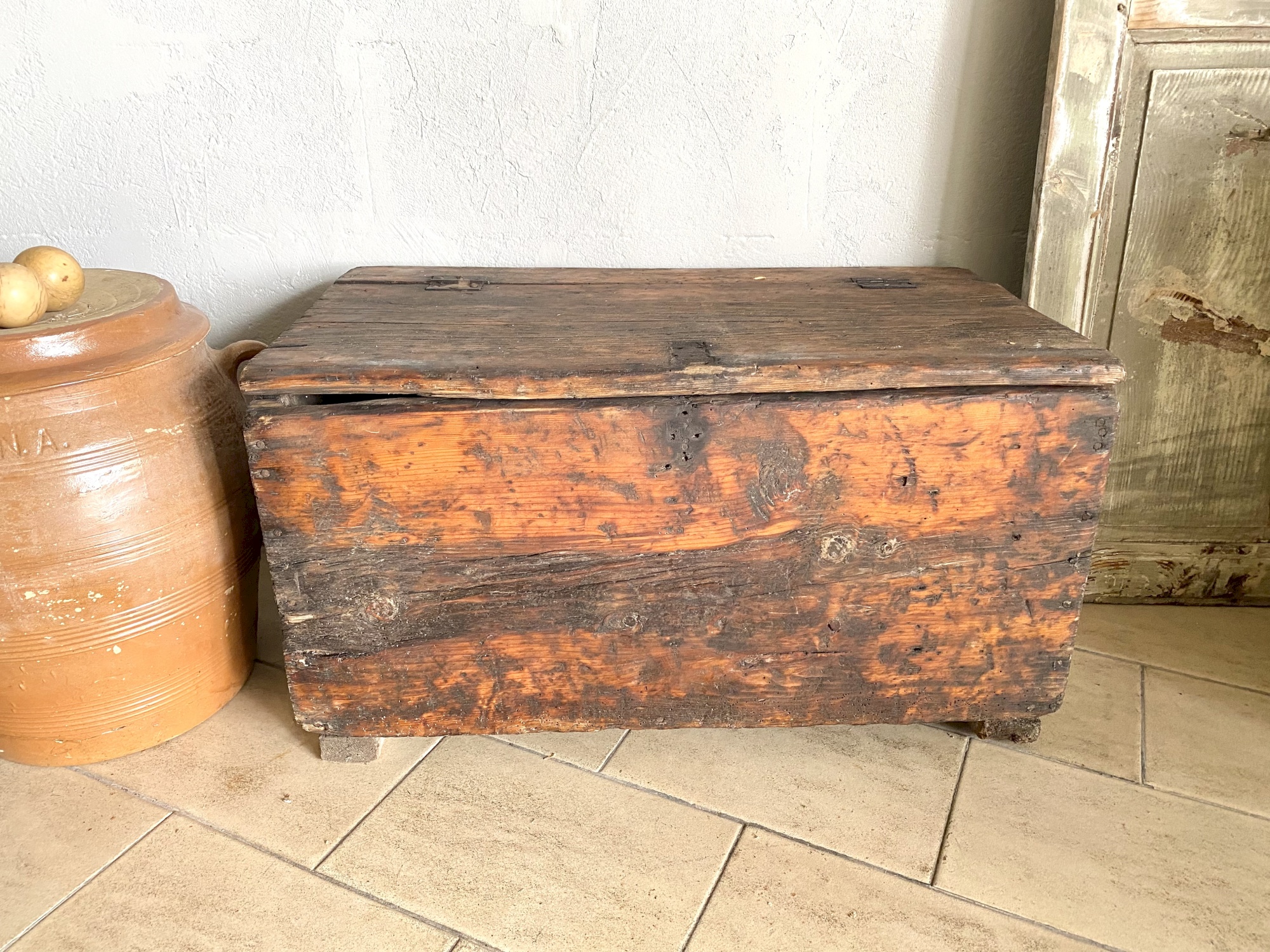 Ancien coffre en bois Classique Marron - Vendu