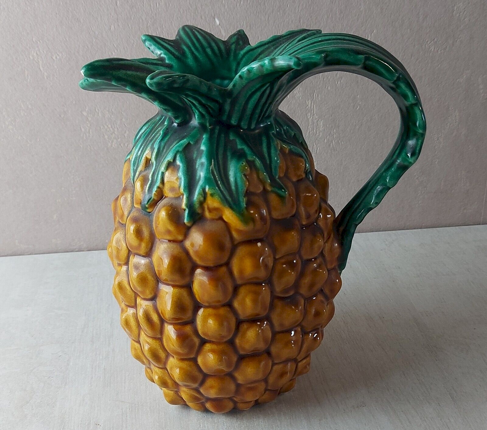 Ancien pichet / cruche / carafe, en céramique, forme ananas Cannes ...