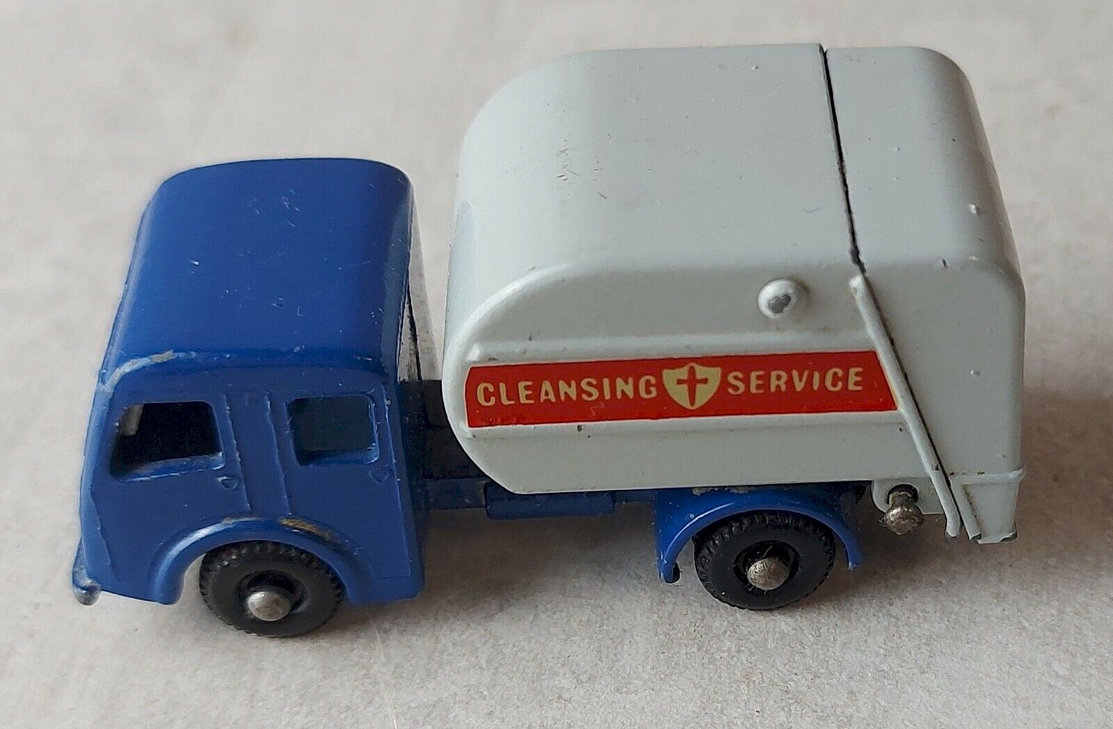 Ancien Tippax Refuse Collector, n°15, Match box Lesney Blanc/Bleu/Noir ...