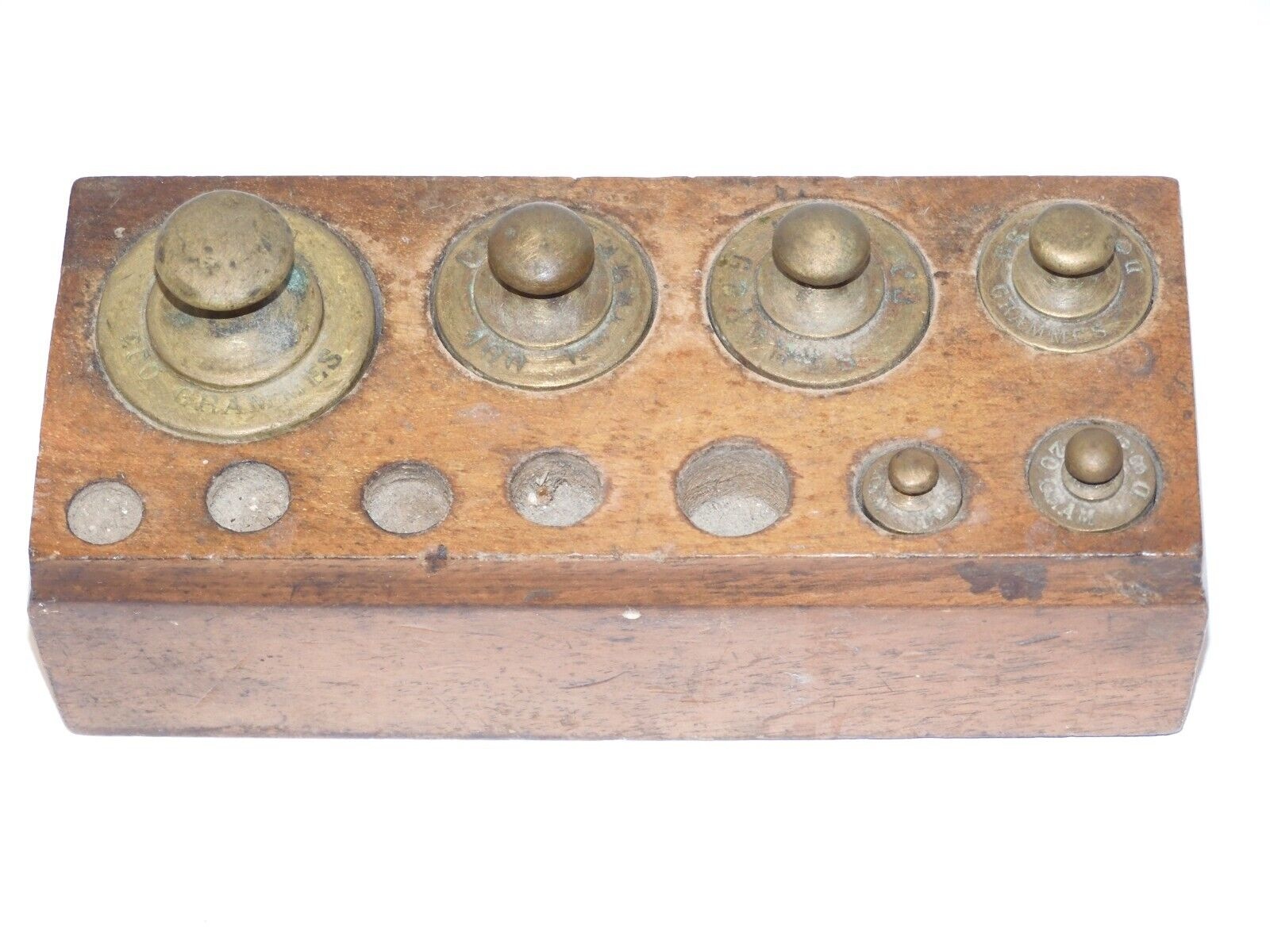 *ANCIENNE BOITE DE POIDS pour BALANCE ROBERVAL ou AUTRE de 200 à 10 g D ...