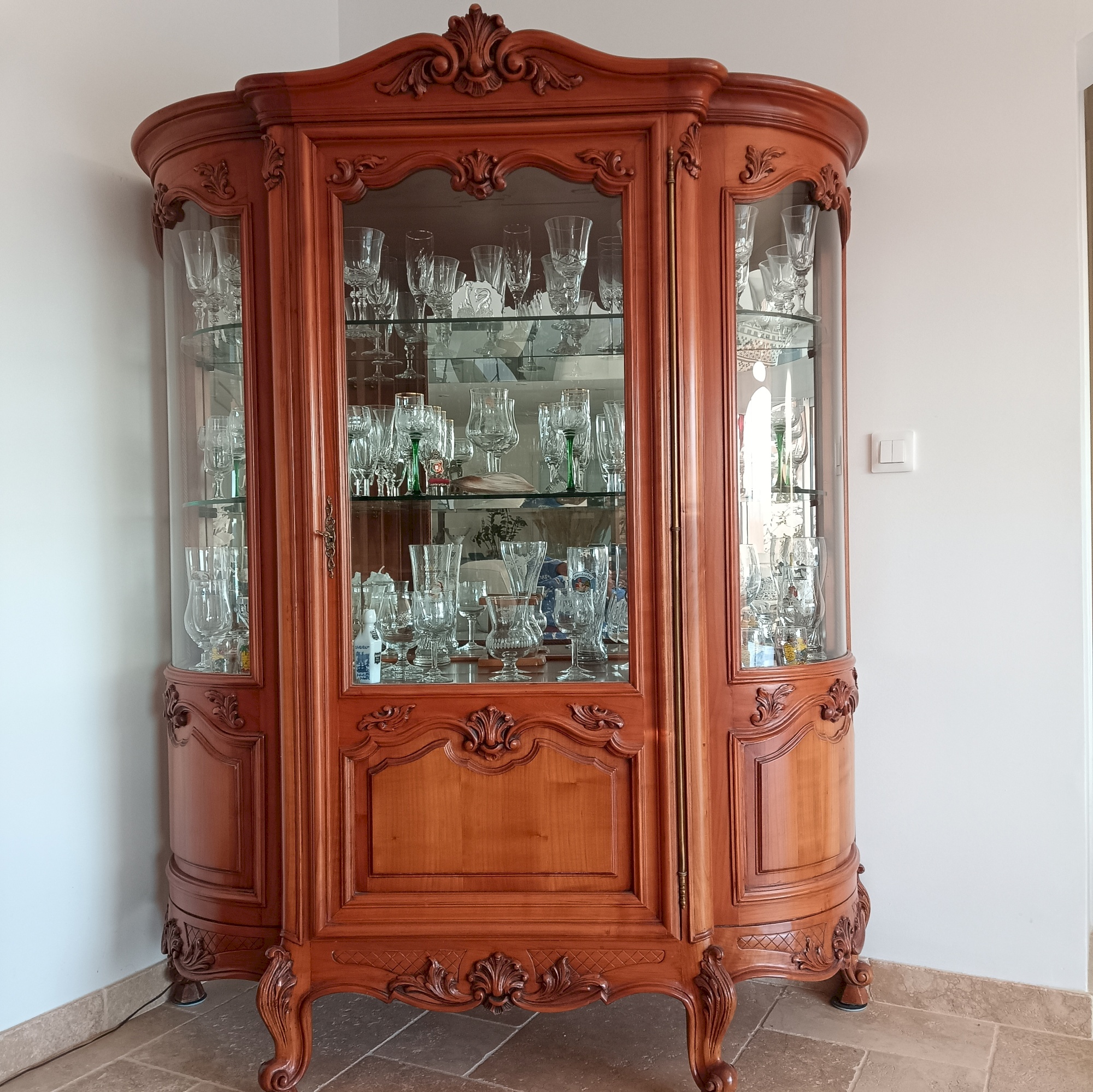 Argentier demi lune en merisier massif style régence Artdéco Marron ...