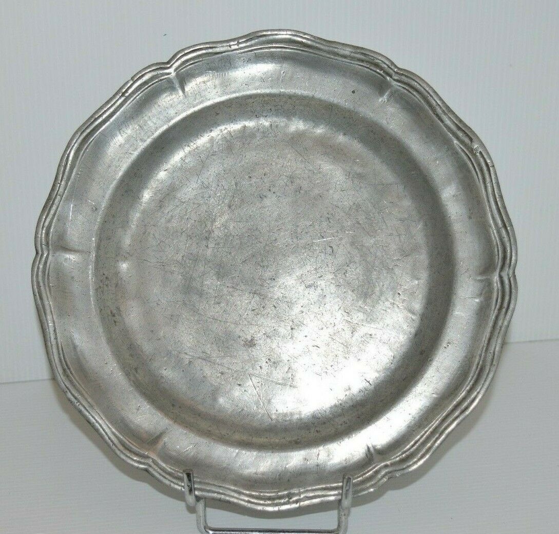 ASSIETTE LOUIS XV ETAIN XVIIIe marquée dun C au dos en CREUX Collection ...