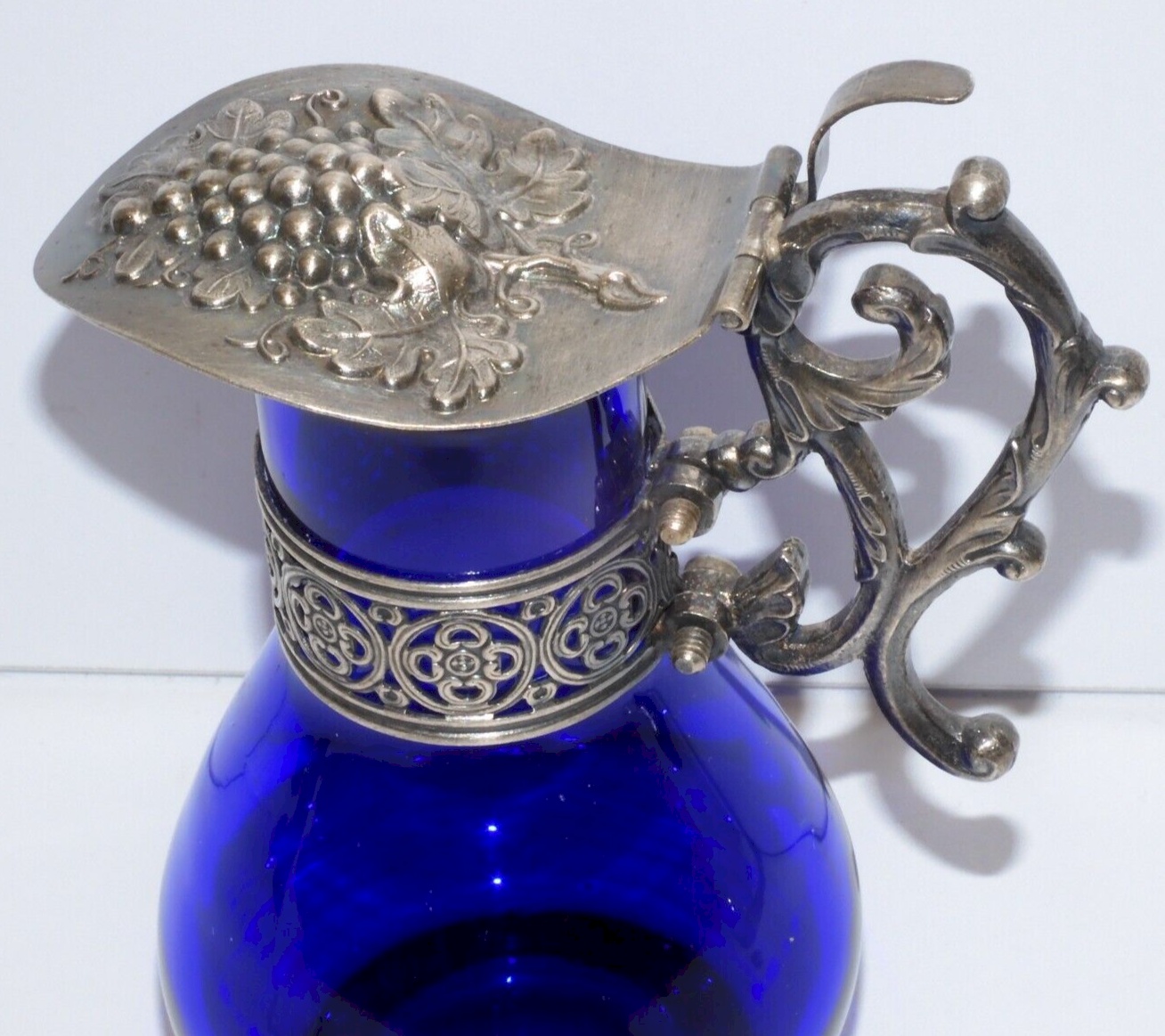 *BURETTE FIOLE ANCIENNE VERRE BLEU COBALT MONTURE METAL Argenté grappe ...