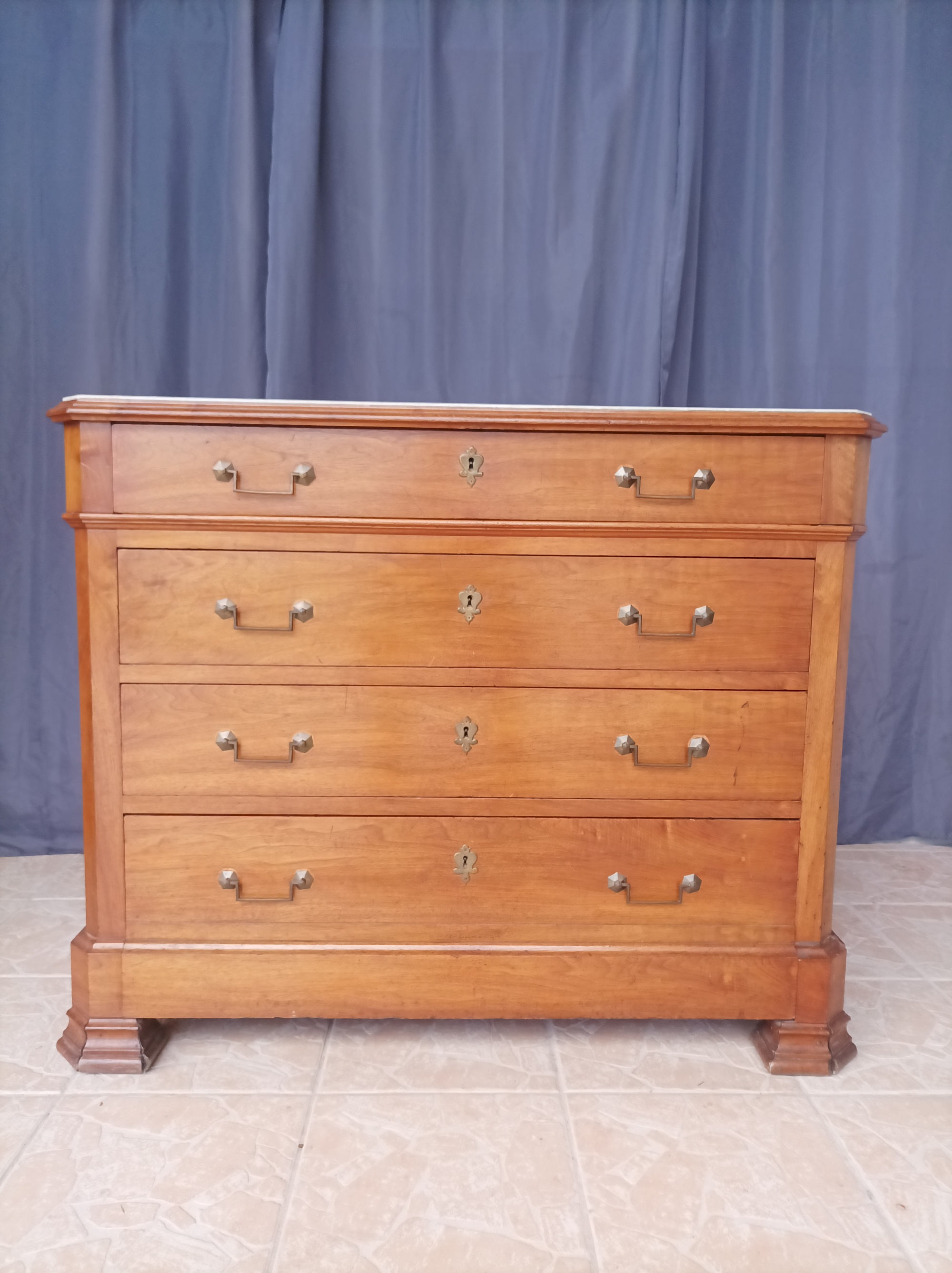 Commode Louis Philippe en noyer Classique Naturel Bois/Marbre