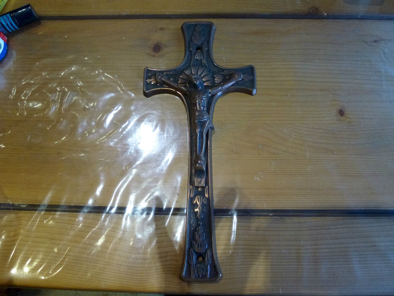 Croix / crucifix en bronze moulé, Gider déposé 1140 Marron