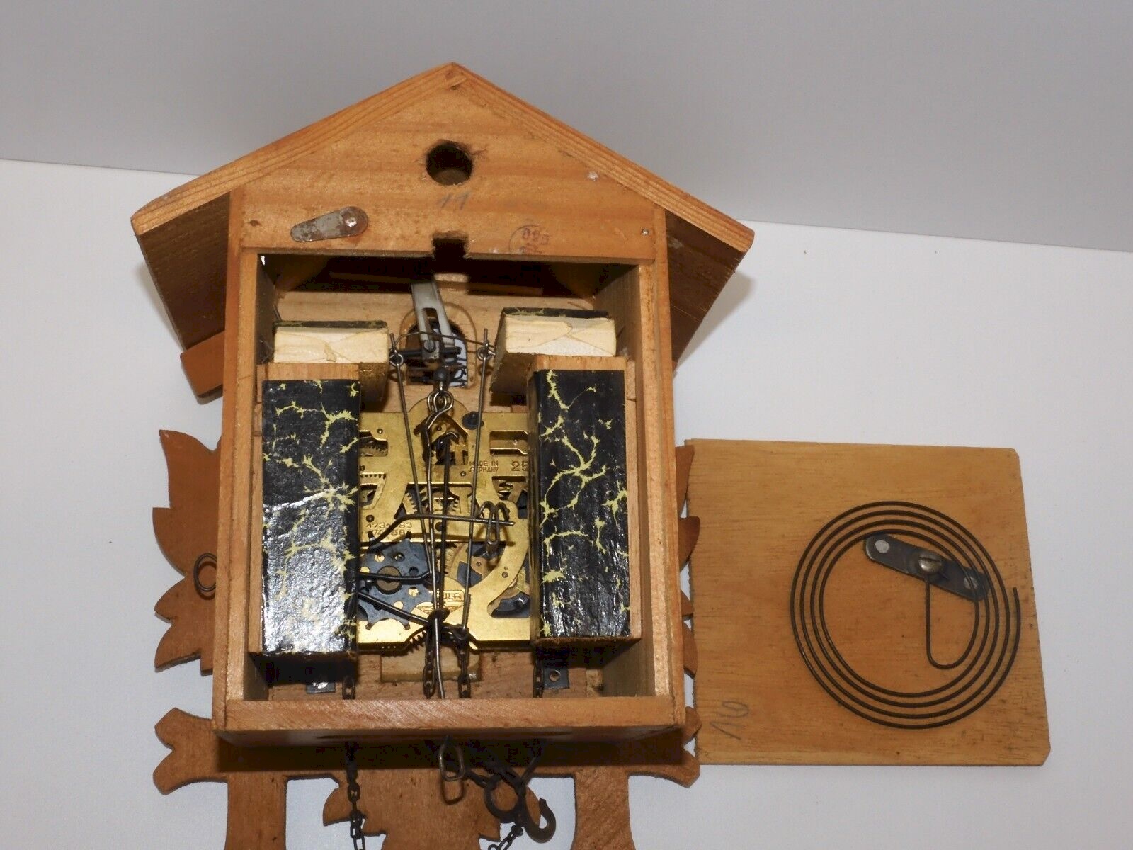 *HORLOGE COUCOU BOIS FORET NOIRE REGULA Made in GERMANY COMPLET & FONCTIONNE D Naturel - Vendu