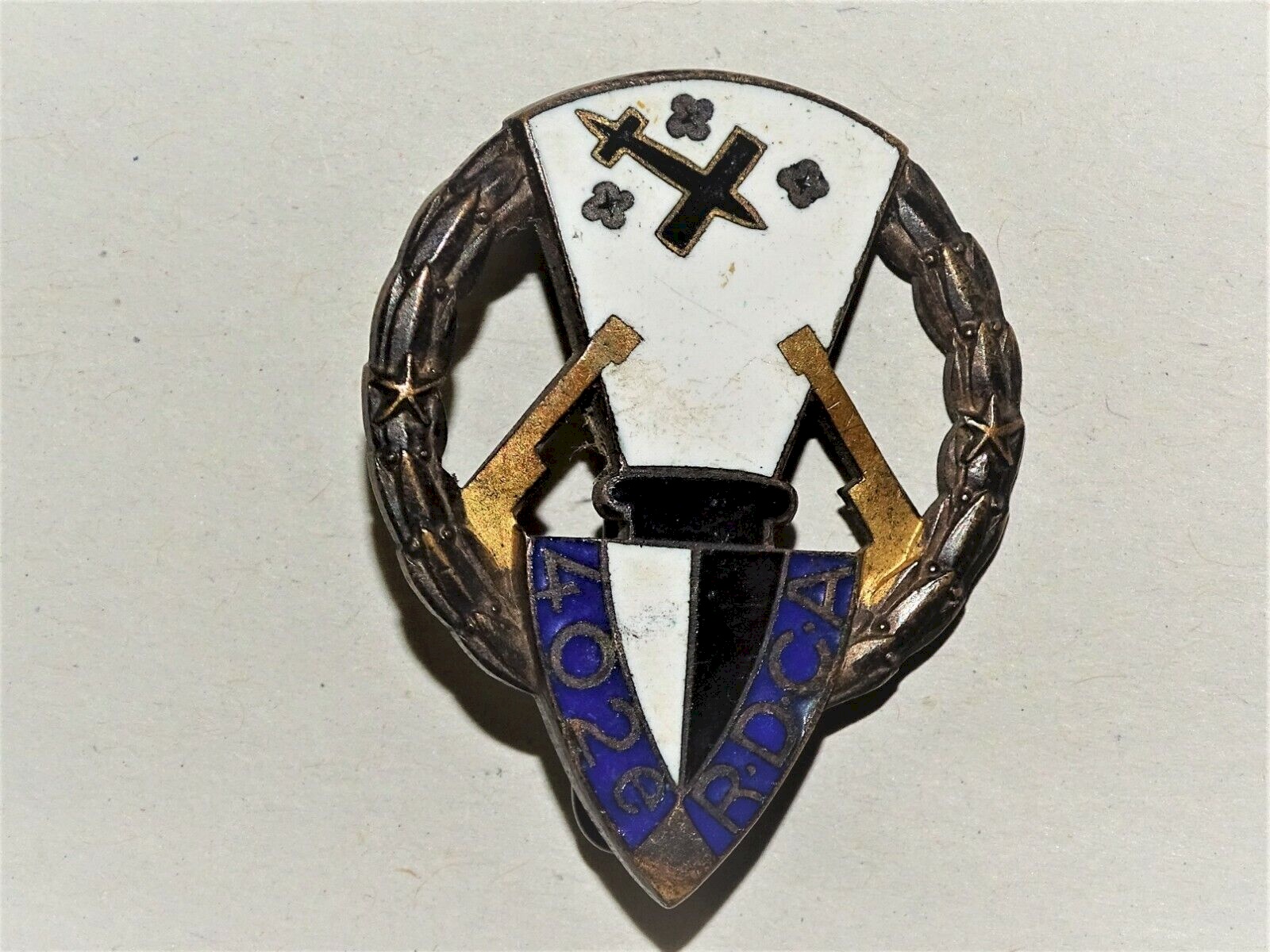 INSIGNE ARTHUS BERTRAND émaillé 402e RDCA COLLECTION MILITARIA NO BADGE ...