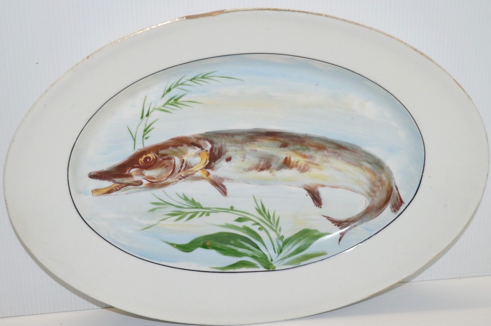 JOLI PLAT EN CERAMIQUE XIXe NAPOLEON III AVEC UN BEAU BROCHET PEINT au ...