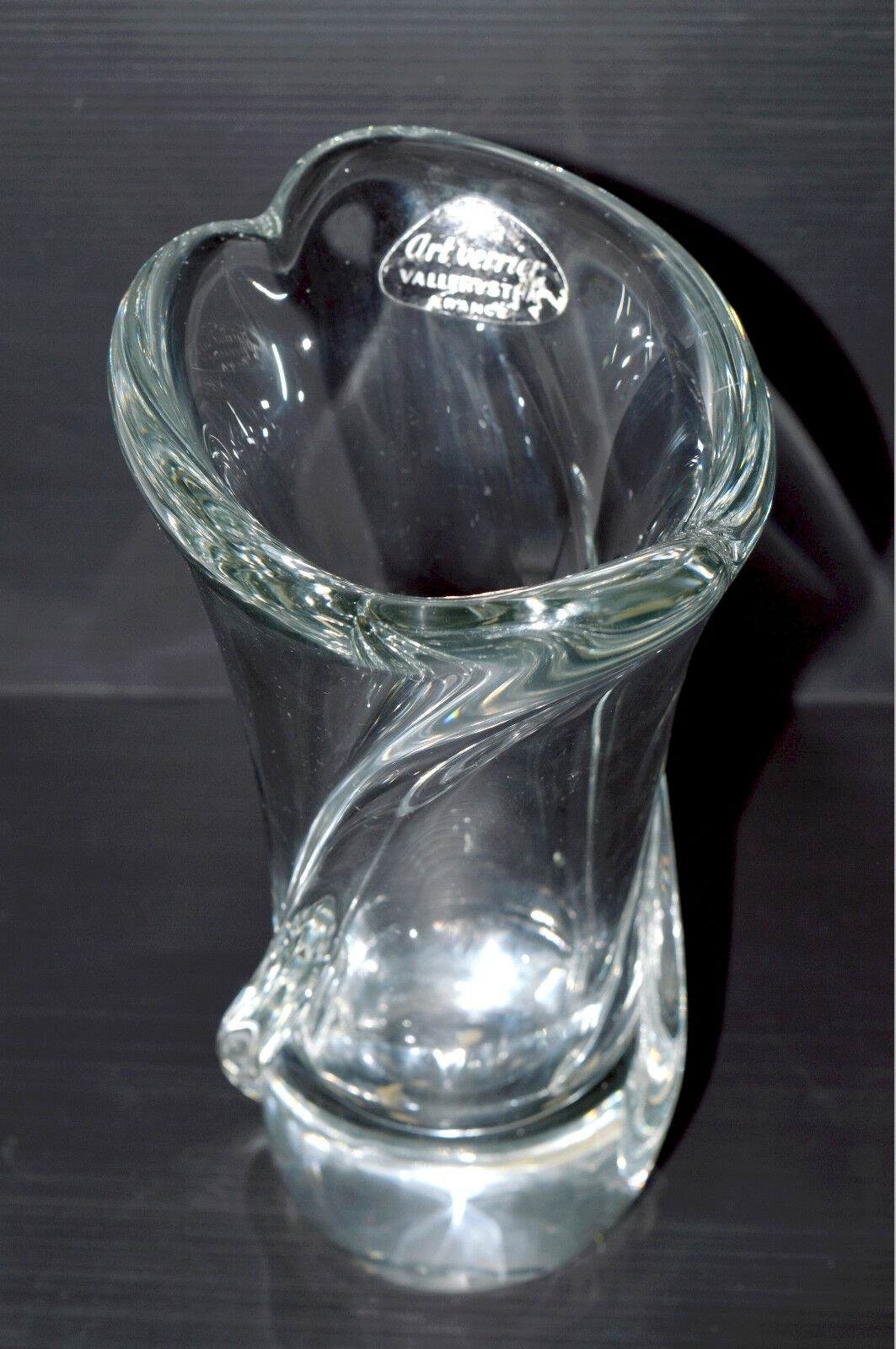 JOLI VASE des années 60 en VERRE CRISTALLIN VALLERYSTHAL TRES EPAIS ...