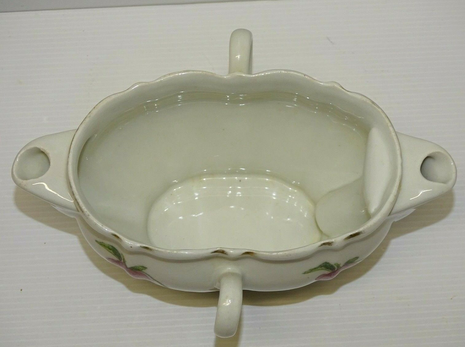 *JOLIE ANCIENNE SAUCIERE GRAS MAIGRE PORCELAINE à décor de Roses dorure ...