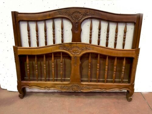 Lit de style Louis XV en noyer massif XX siècle Classique Naturel Bois ...