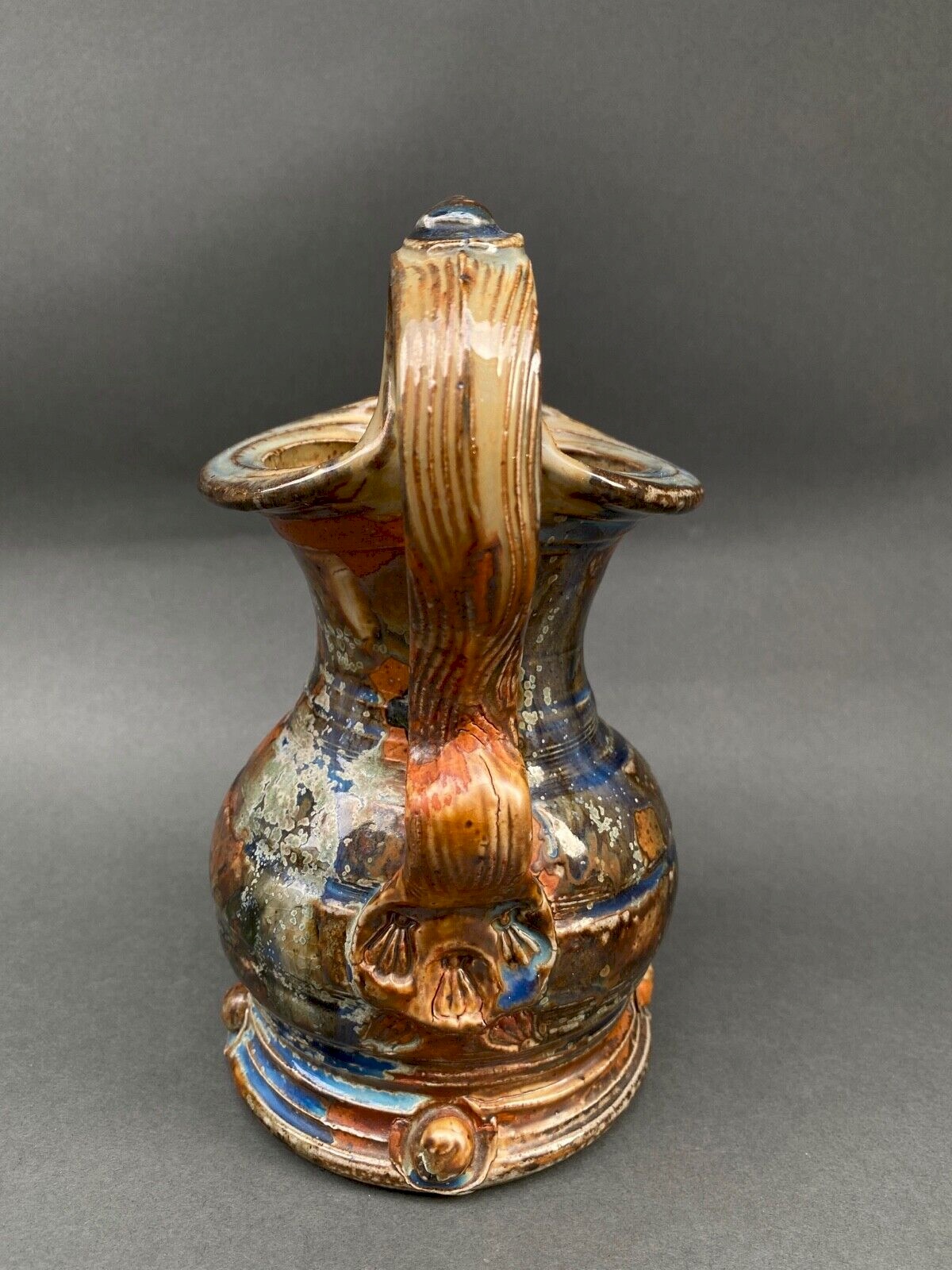 PICHET EN GRES REALISE AVEC APPLICATIONS PAR RICHARD DEWAR M1143 Marron Céramique - Vendu