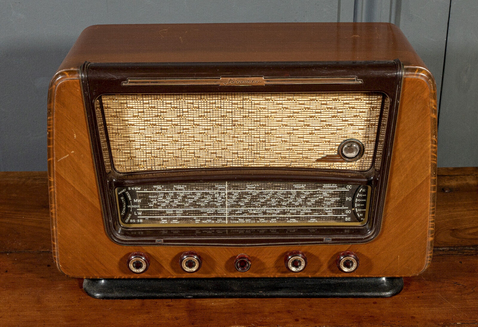 Poste radio modèle Adagio de Schneider Entourage en bois L2591 Blanc ...