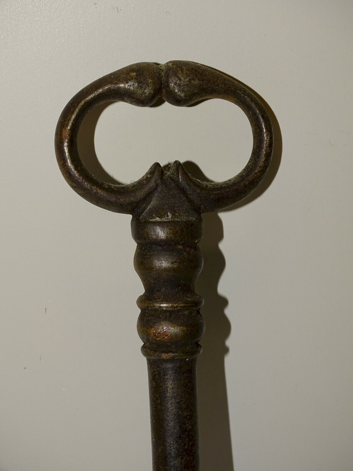 SUPERBE GRANDE CLE Fer forgé XVIIIe CUISSES de GRENOUILLE CLEF PORTE ...