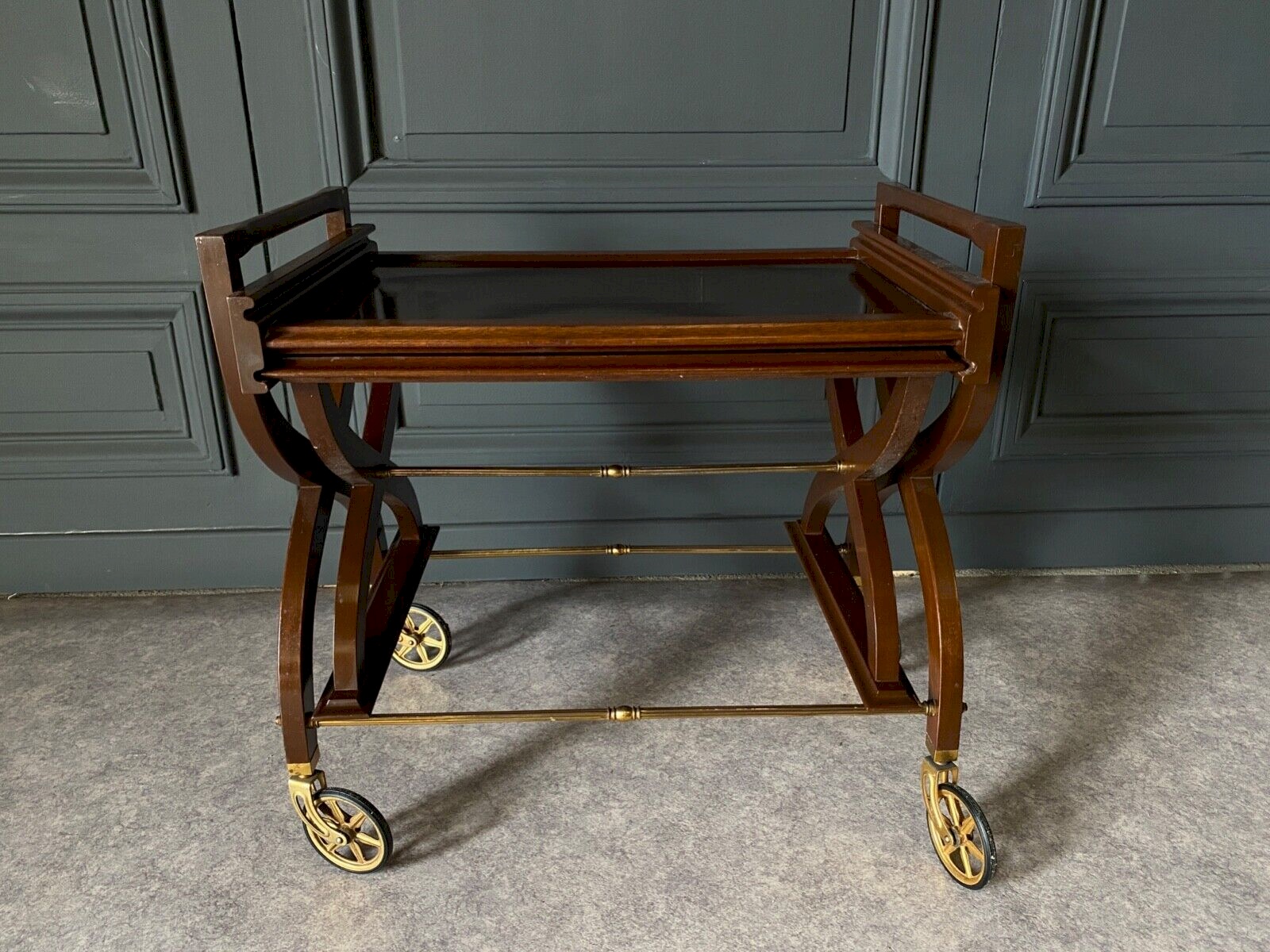 TABLE ROULANTE BAR 1970 AVEC PLATEAU EN ACAJOU L1984 Vintage Doré ...