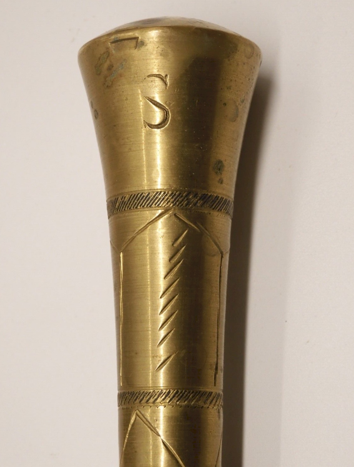 *TRES JOLI MORTIER & SON PILON BRONZE avec gravures Fleurs signé HB & S ...